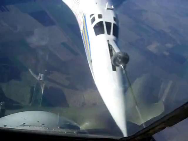 Refilling of the Tu-160 - Cockpit Video - Avsim.su