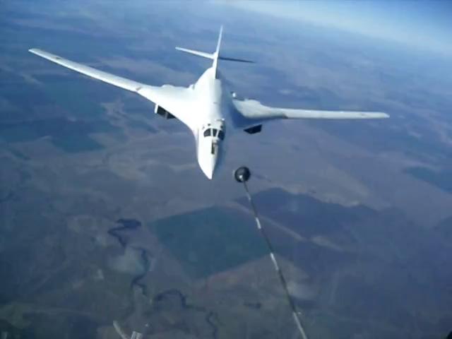 Refilling of the Tu-160 - Cockpit Video - Avsim.su